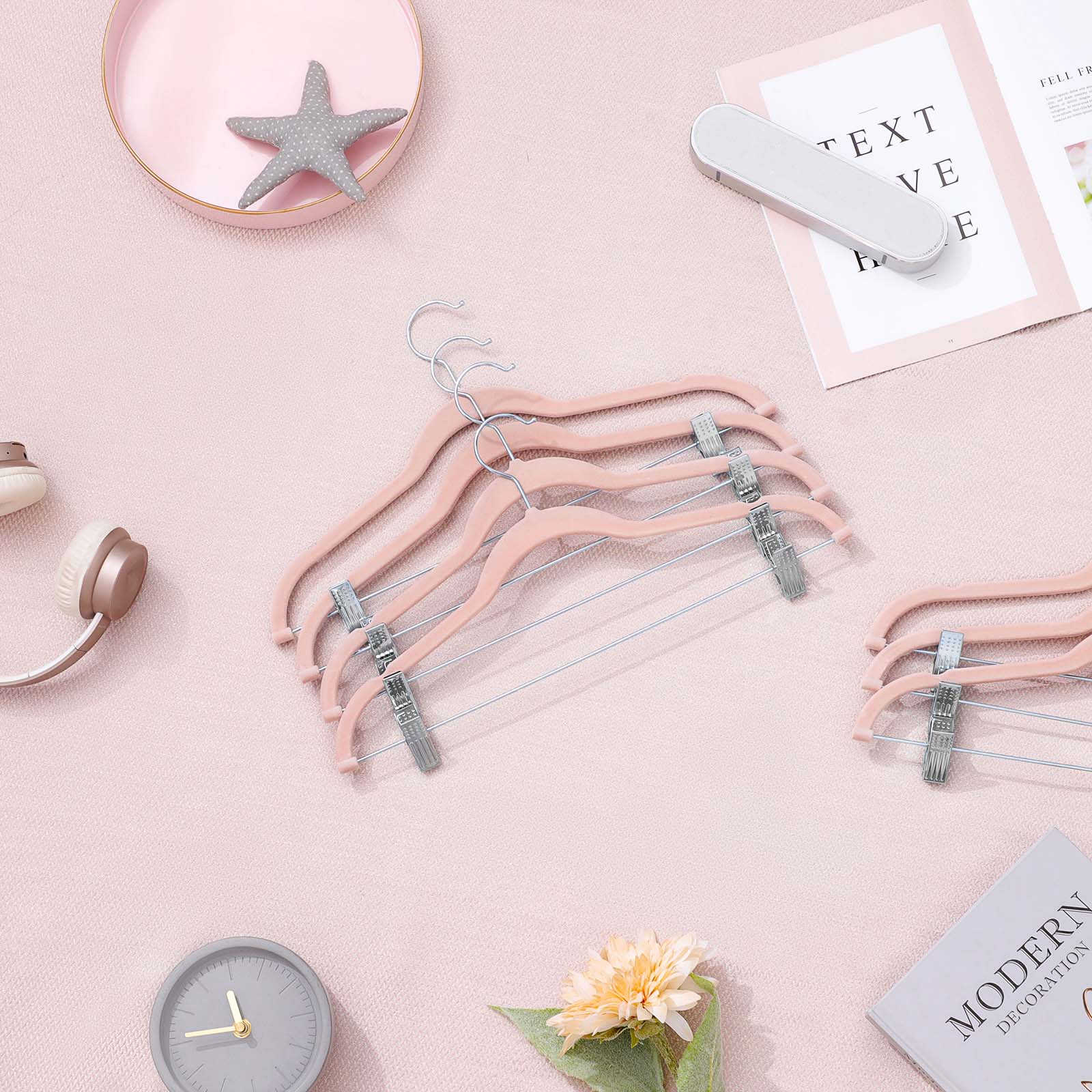 Light Pink Velvet Hanger - Hangers | SONGMICS
